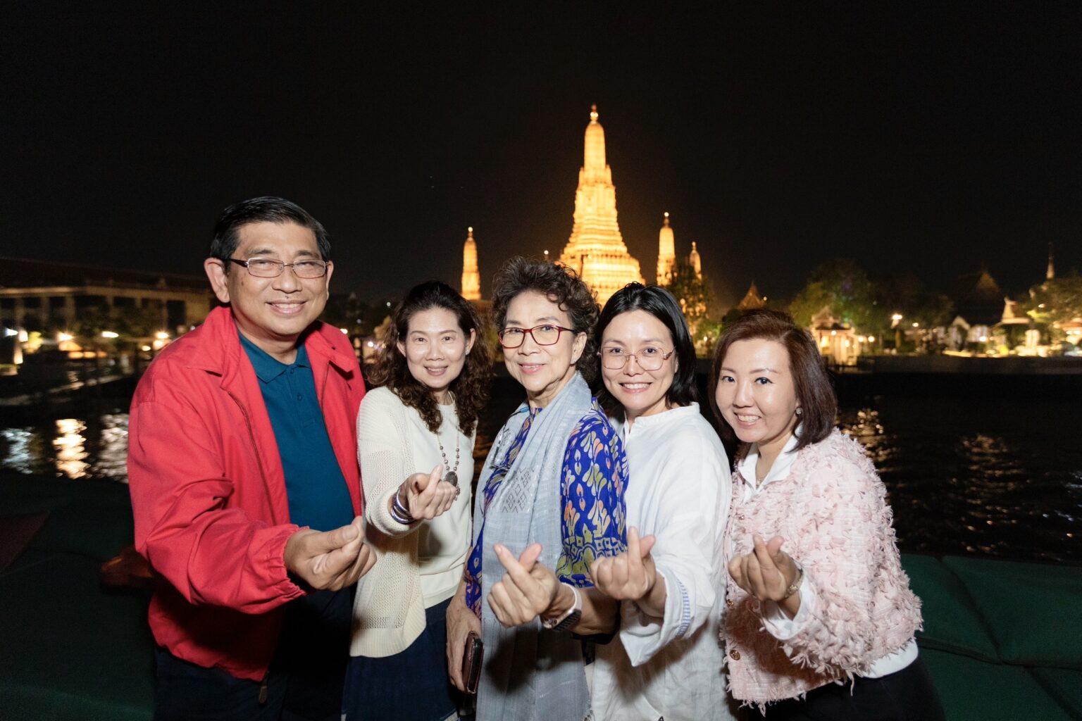 บล.บียอนด์ เชิญลูกค้าคนพิเศษ 40 คนลงเรืออัปสรา - มิติหุ้น | ชี้ชัดทุกการลงทุน